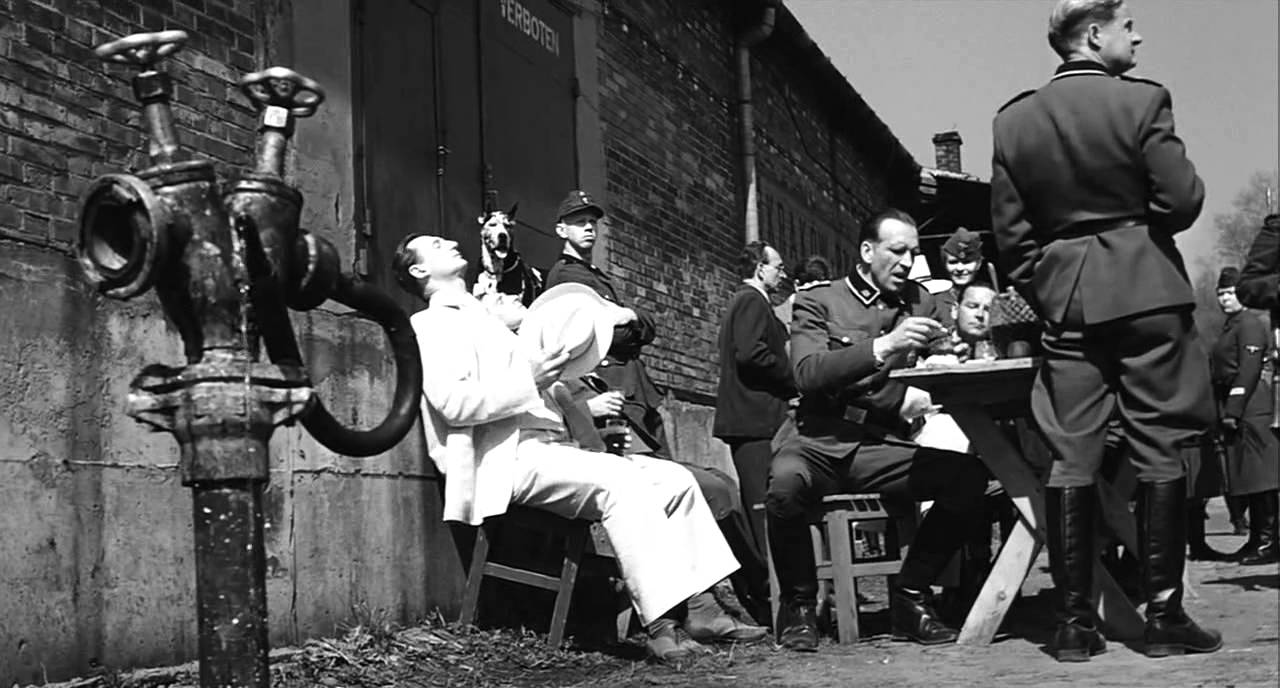 Drinking water problem - Robbie Williams, Bucharest 2015 - YouTube