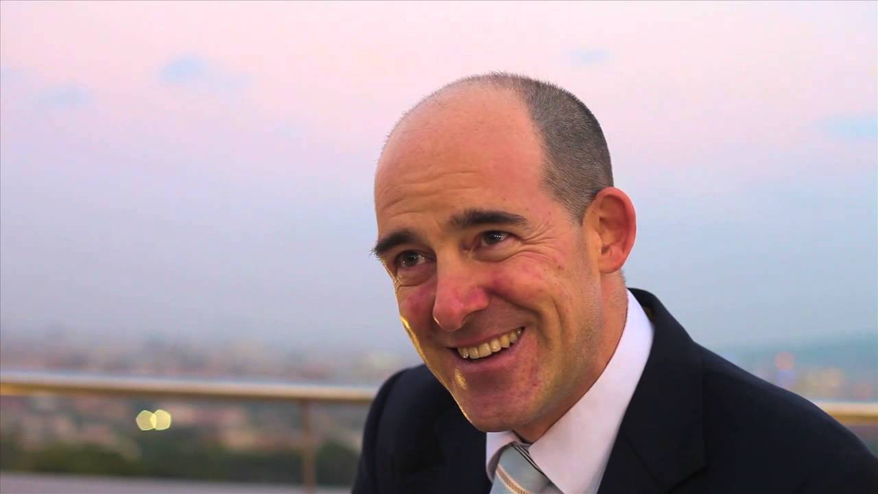 An interview with Conor Neill, lecturer at IESE Business School - YouTube