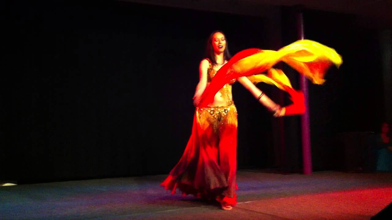 Belly dance fan veil performance Kyria - Misirlou - YouTube