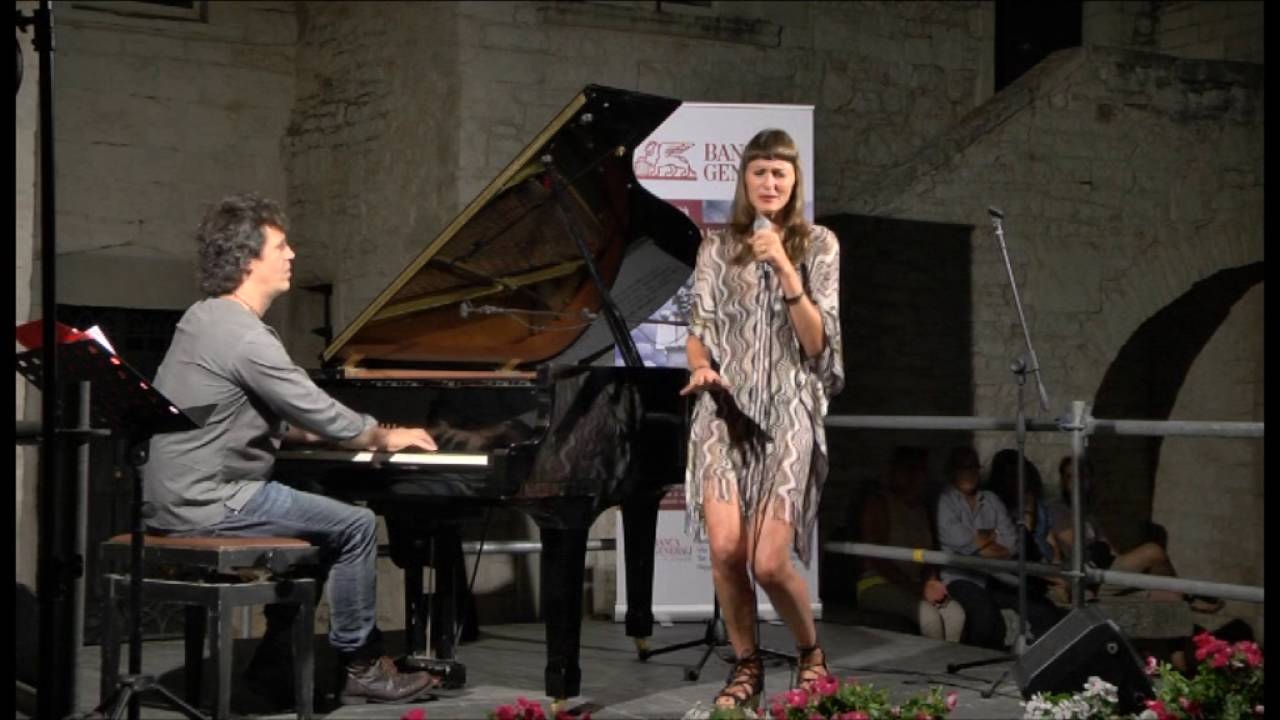 stefania Dipierro e Mirko Signorile in Canto L'amore - YouTube