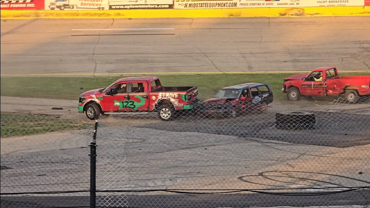 Reverse Race Barrel Race And Pretzel Race Slinger Slamfest 2025!! - YouTube