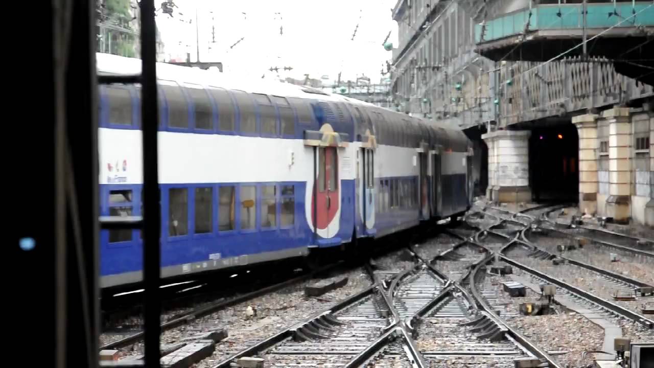SNCF Transilien train with locomotive 827353 - YouTube
