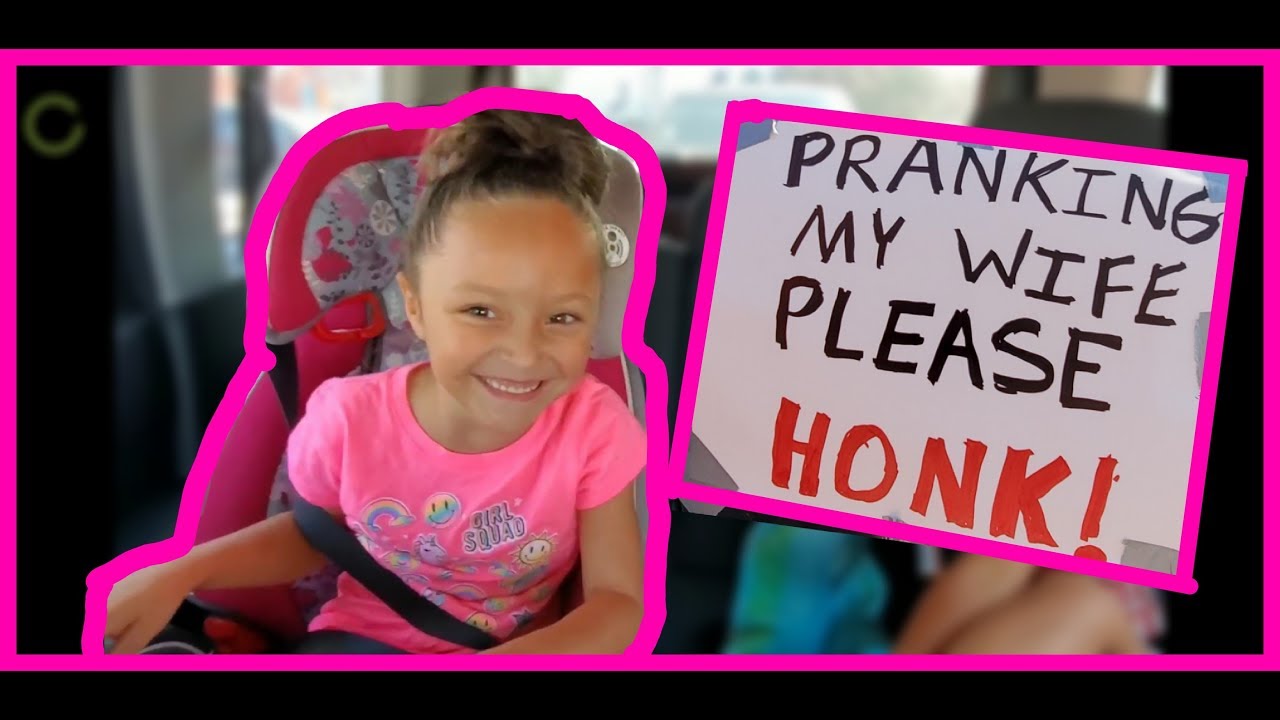 Car honk prank (Mom was so mad!) - YouTube