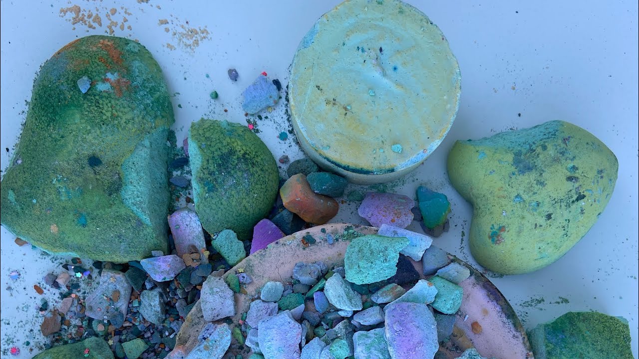 Mini chunks and pebble mud pie - YouTube