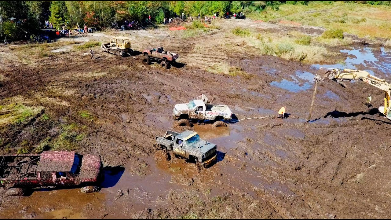 MEGA TRUCK MONSTER MASH (Stuck in the Muck NY 2019) - YouTube