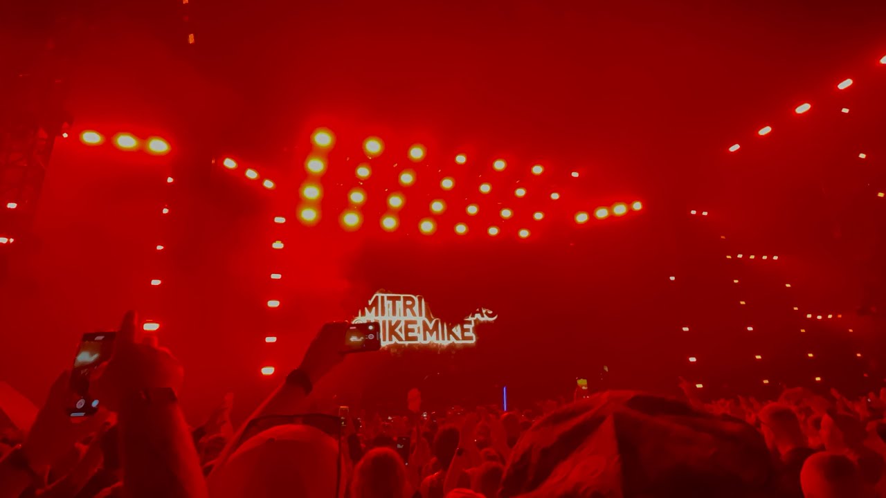 Dimitri Vegas and Like Mike @ Creamfields 2024 - Zenless Zero stage ...