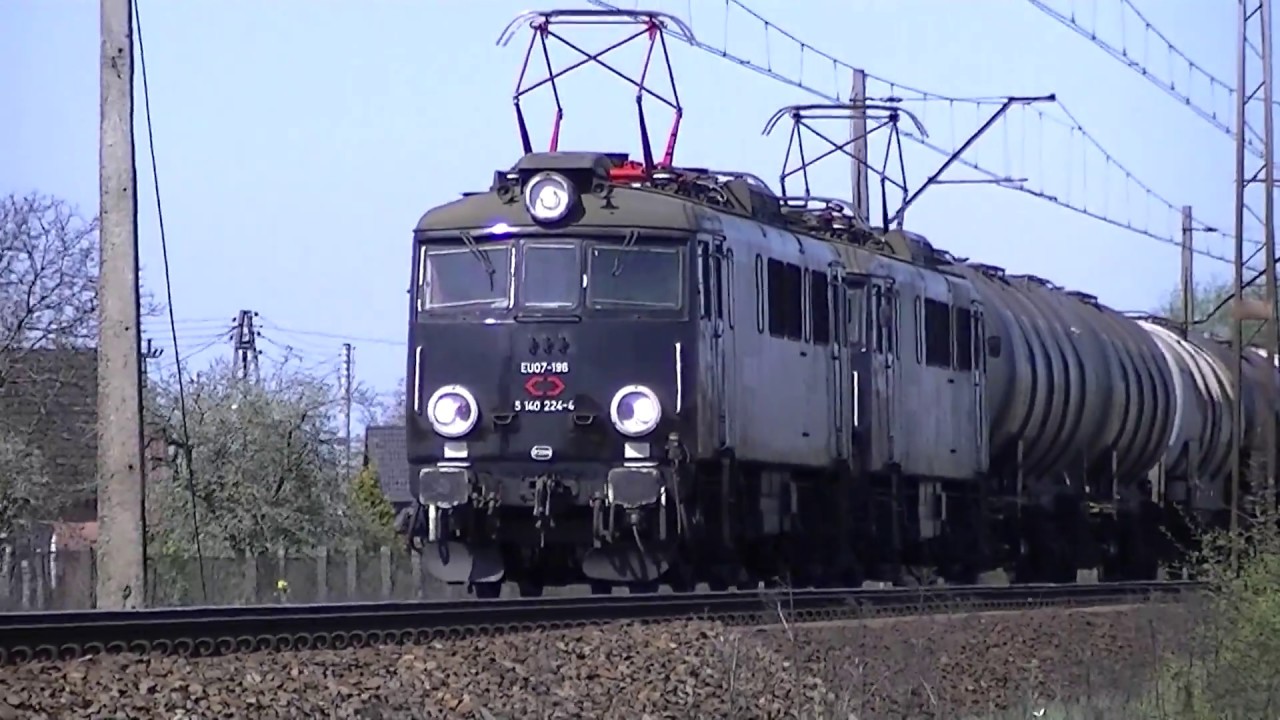 EU07-196 i EU07-068 CARGO UNIT - YouTube