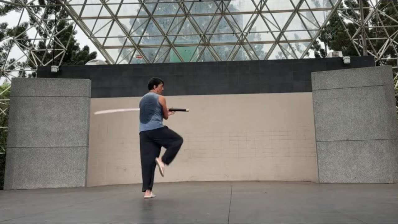 Yang Saber instruction in English 楊太刀教學 All - YouTube