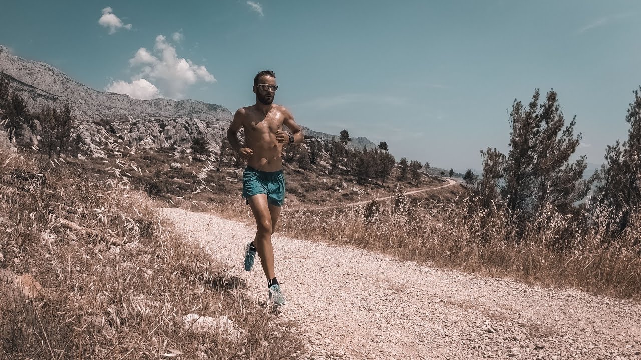 Benefits of training in the heat - YouTube