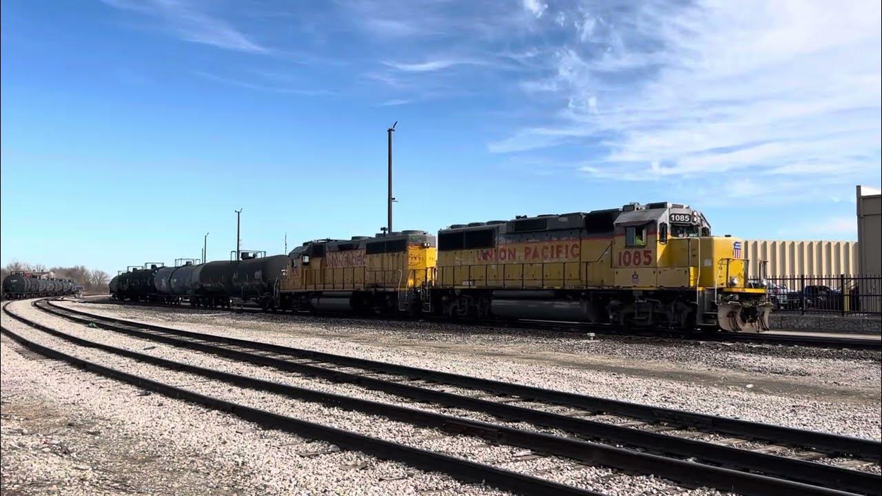 CLASSIC GP DUO SWITCHING UP WICHITA YARD!!! - YouTube