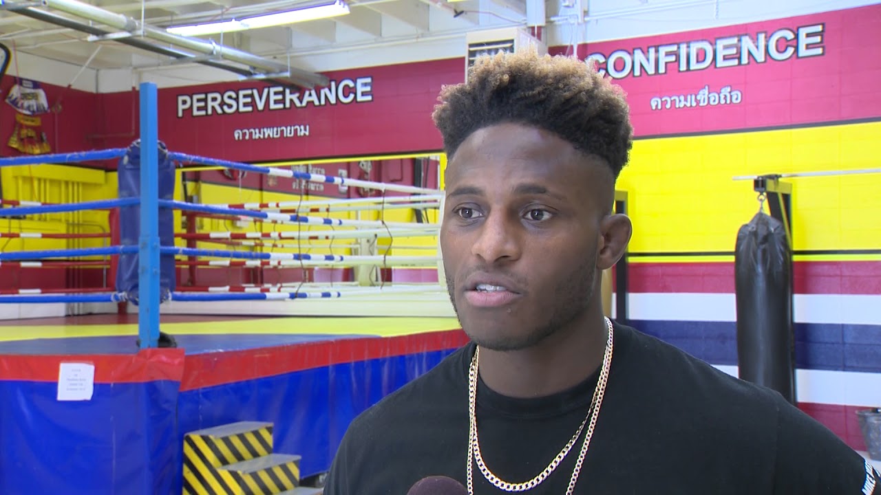 Calgary fighter signed on to UFC - YouTube