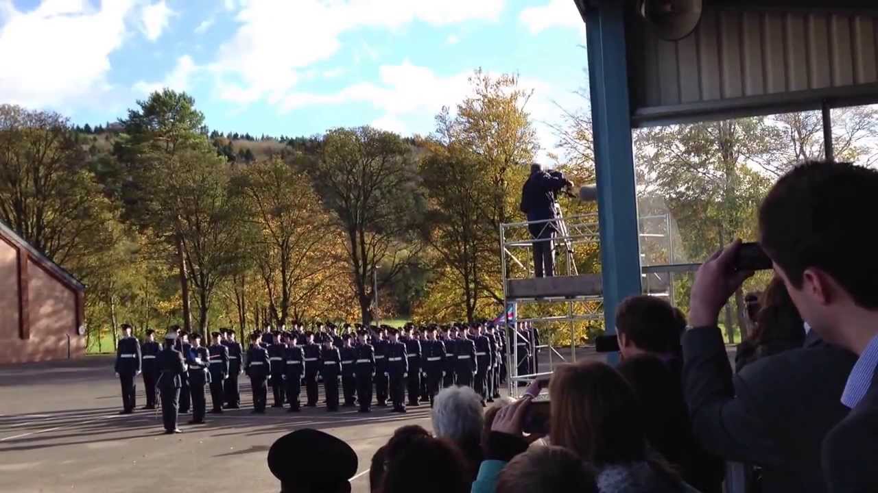 RAF Halton Passing out parade. 29/Oct/2013 final march past - YouTube