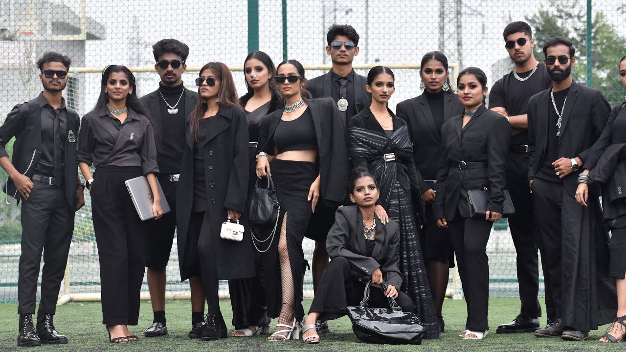 Performance in Sindhi college fest "EMAGIKAA" || Corporate theme ...