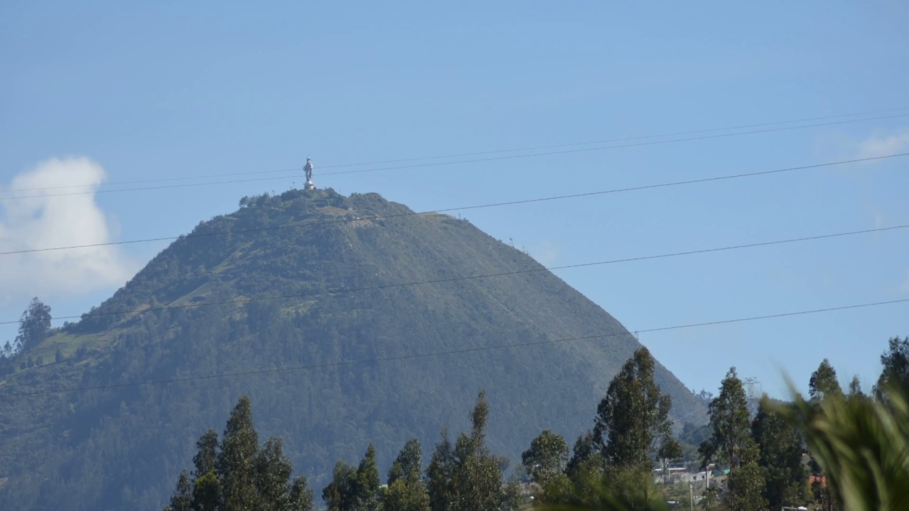 Time Lapse: Clouds walking behind the Abuga hill at Ecuador - YouTube