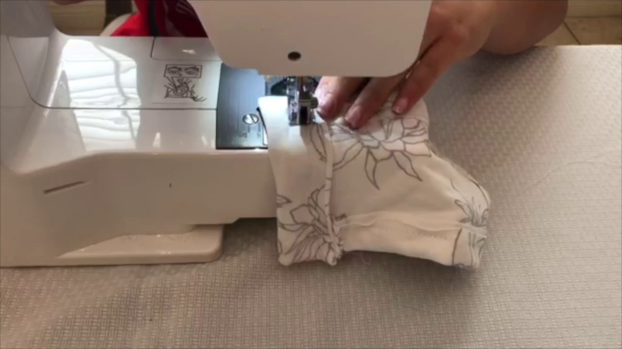How to Make a Homemade Face Covering That Requires Sewing - YouTube