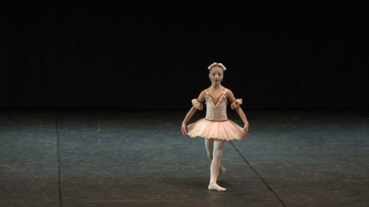 Elena Pini "Fairy doll" - YouTube