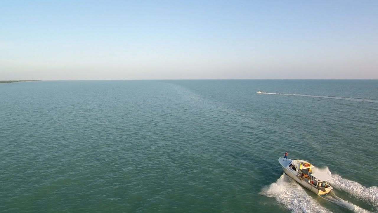FPV Flying off Coco Plum Beach Florida Keys - YouTube