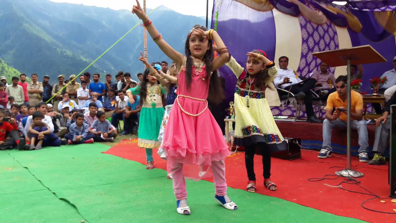 Girls dance in school function - YouTube