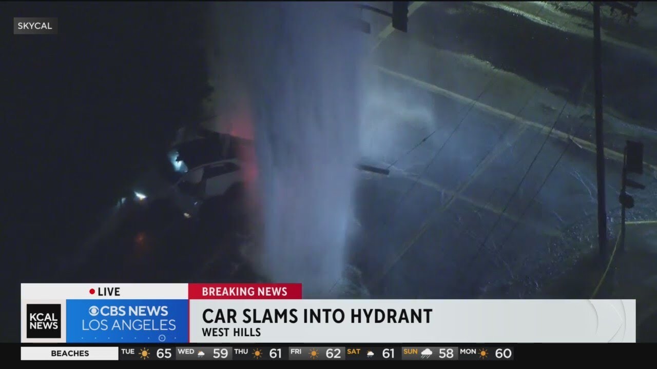 Huge geyser erupts from wrecked fire hydrant West Hills - YouTube