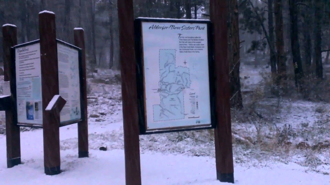 Snow falls in Evergreen, Colorado - YouTube
