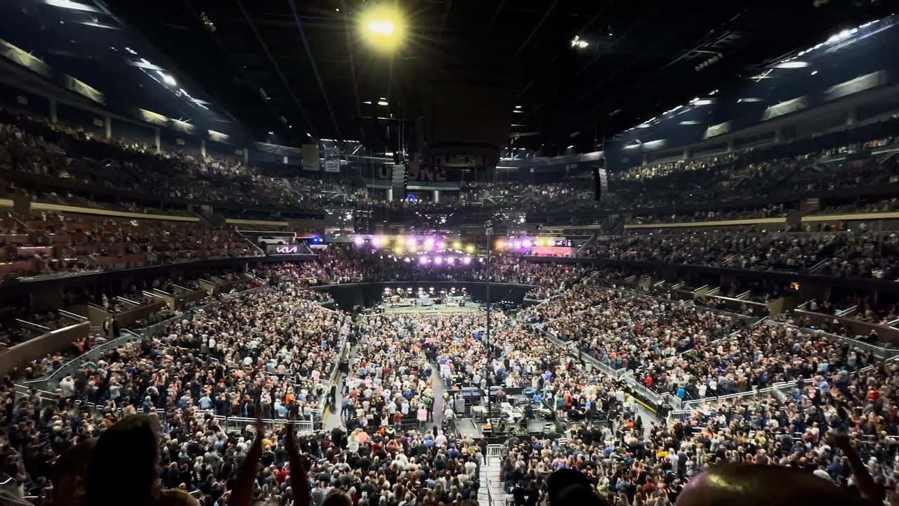 Bruce Springsteen & The E-Street Band - Glory Days Live in Orlando 2023 ...