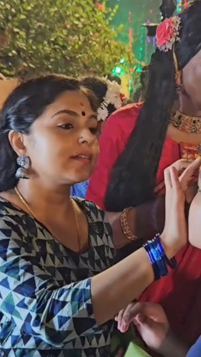അമ്മേ കാല് പൊള്ളുന്നു 😞മക്കളുടെ നെറ്റിയിൽ കുറിതൊട്ട് അമ്പിളി ദേവി 😍 Youtube