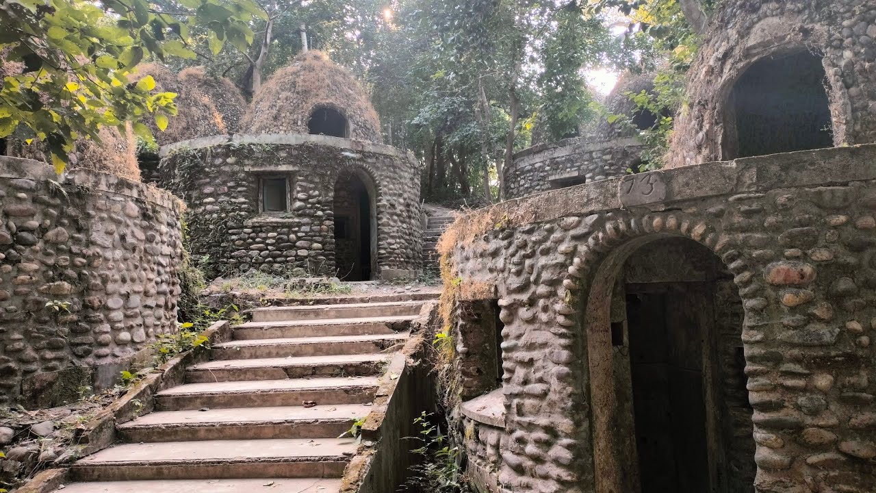 84 Kutiya Rishikesh | Beatles Ashram Rishikesh - YouTube