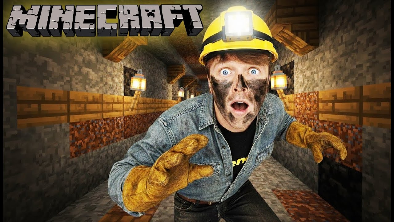 🤯 I Found a GIANT Cave System Under My Minecraft Base! - YouTube