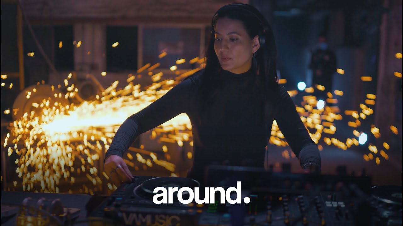 Fernanda Martins Live | around | Factory - Santiago 4K - YouTube