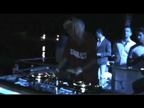 Brigitta Bulgari DJ @ Silk, Sanremo - 30 luglio 2011