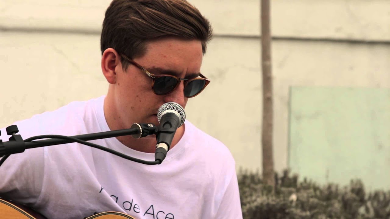 Chris Wareham - Foreign Love (The Rooftop Sessions) - YouTube