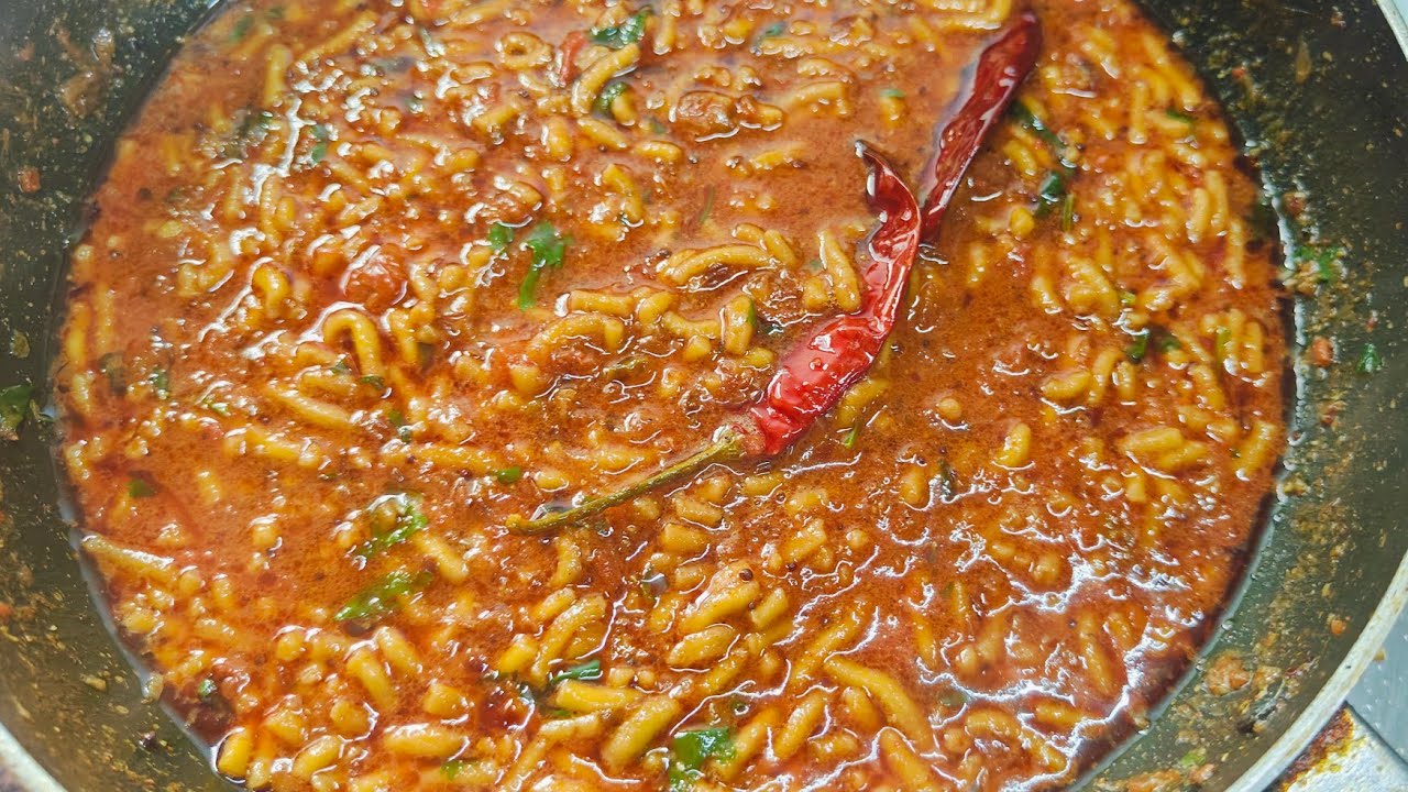 Kathiyawadi Famous Gatiya Subji Recipe l Gujarati Ghatiya Nu Sag l ...