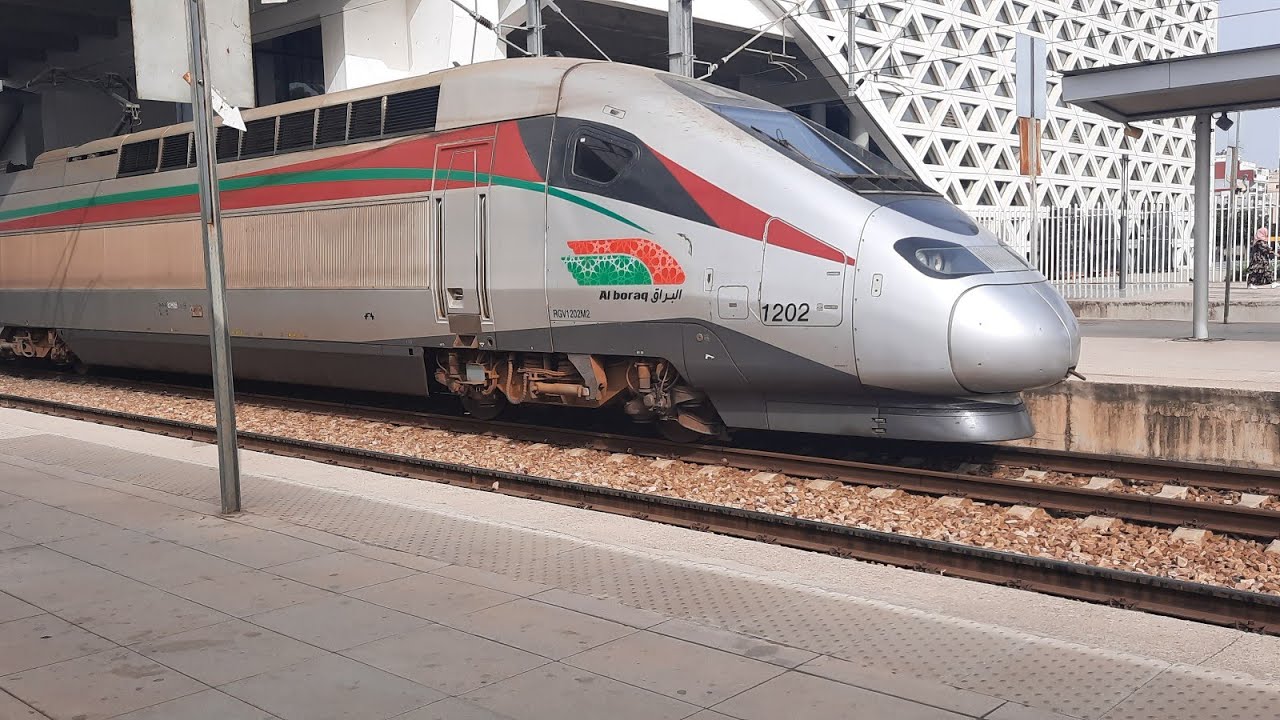 Alboraq #oncf at #kénitra Station - YouTube