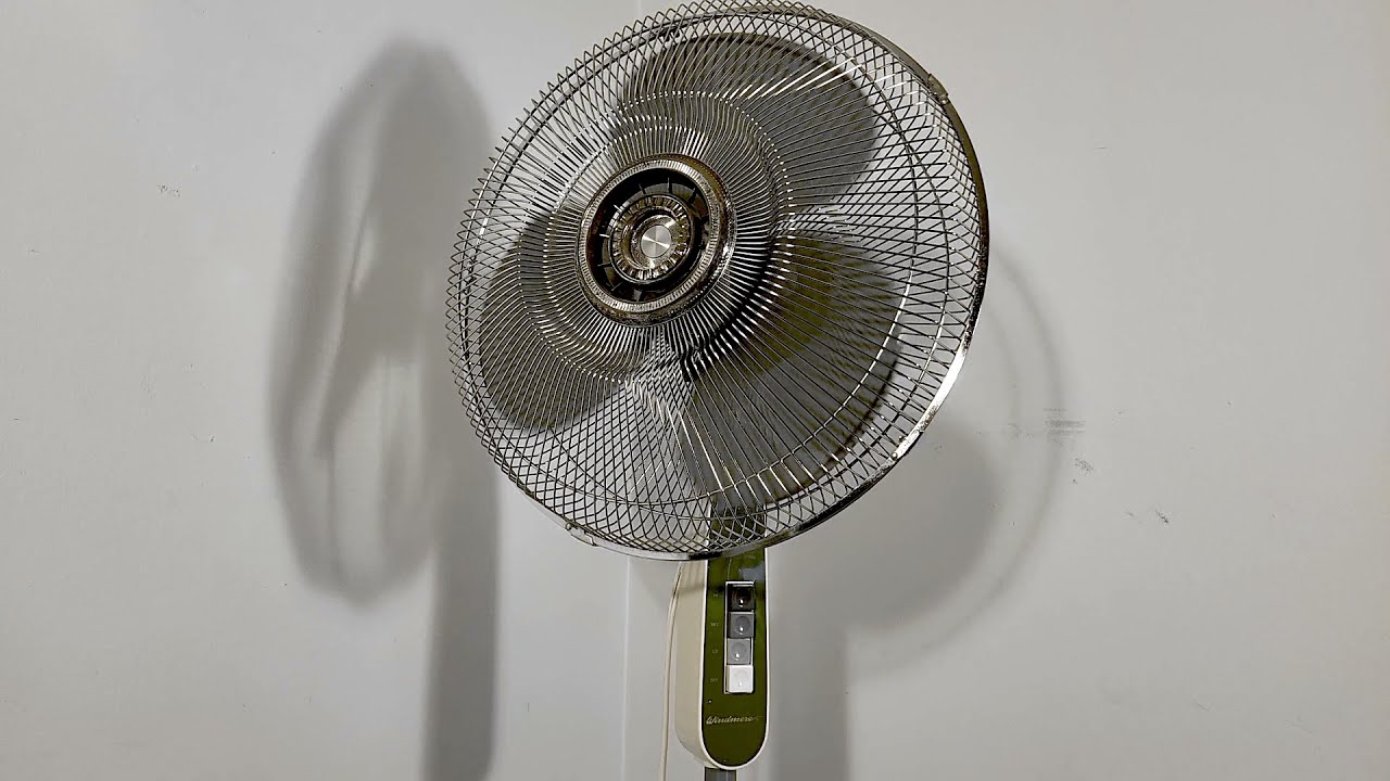 1991 Windmere Kuo Horng pedestal fan - YouTube
