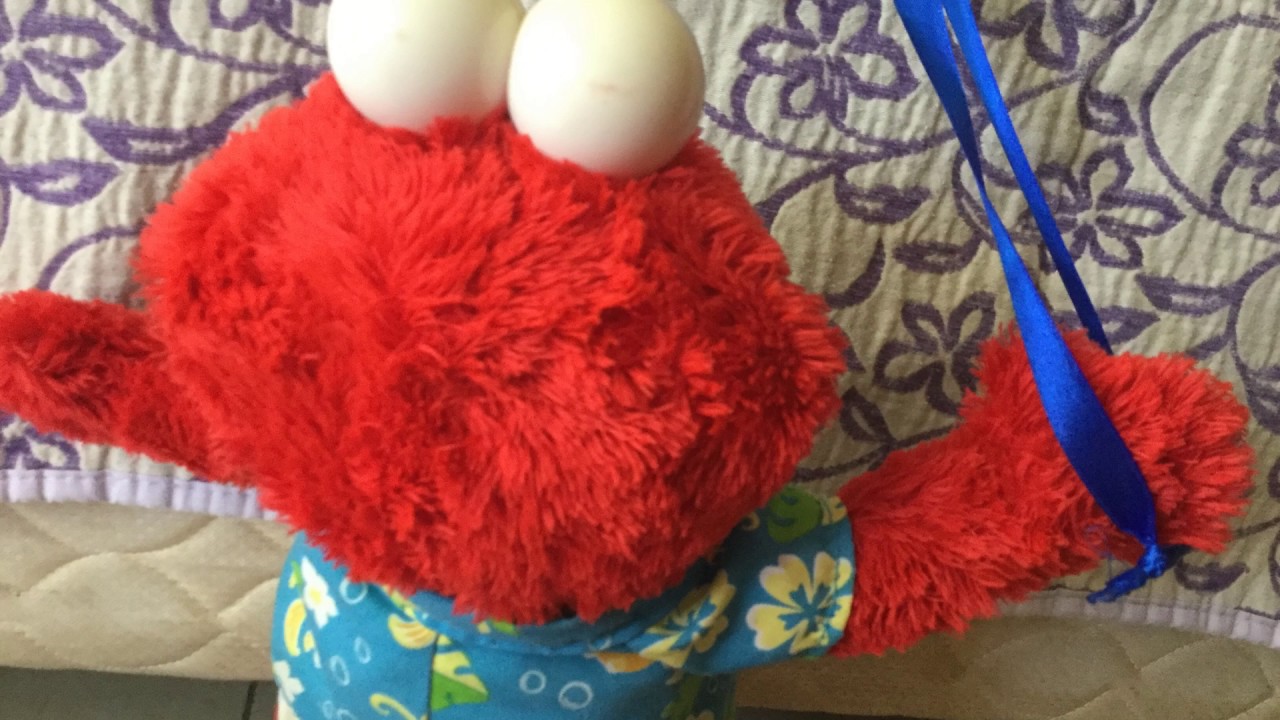 Mickey Mouse and Elmo are tired and they need to sleep. stop motion ...