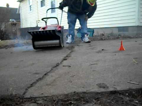 toro s200 snow blower cold start - YouTube