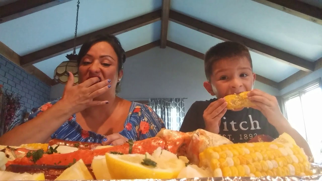 Mukbang king crab - YouTube
