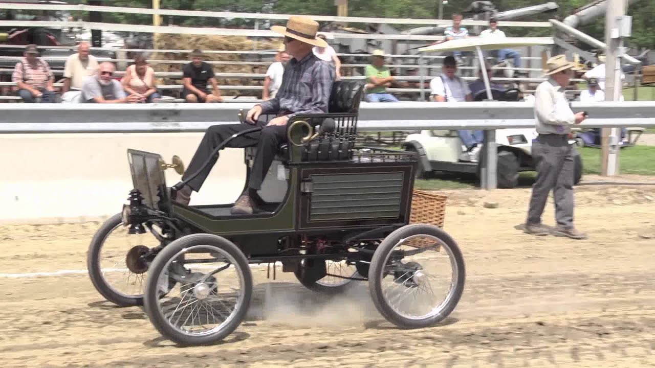 Bill Wayman Driving his 1899 replica steam powered automobile - YouTube