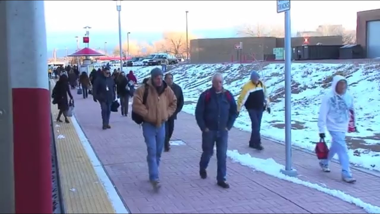 Santa Fe Scene: Riding the Rail-Runner - YouTube