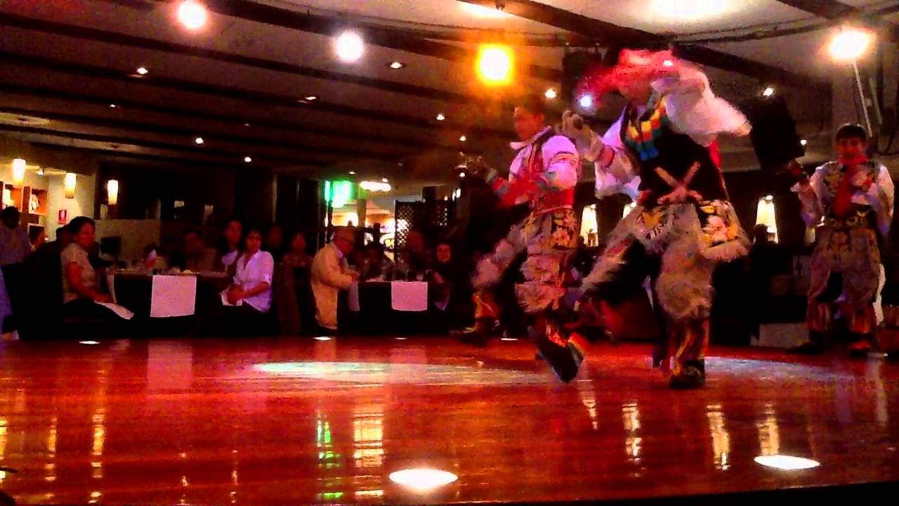 La Dama Juana, Dancing with Scissors - YouTube