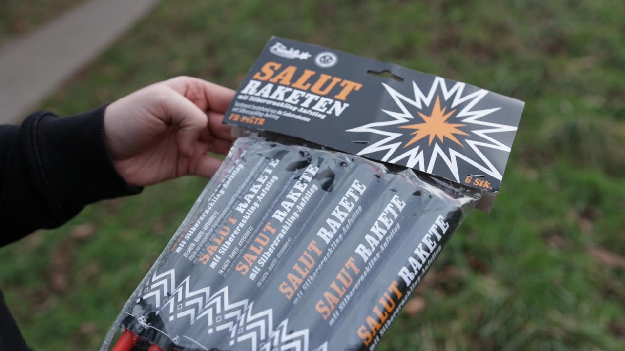 Salut Raketen mit Silbercrackling-Aufstieg (Funke) | Sehr laute ...