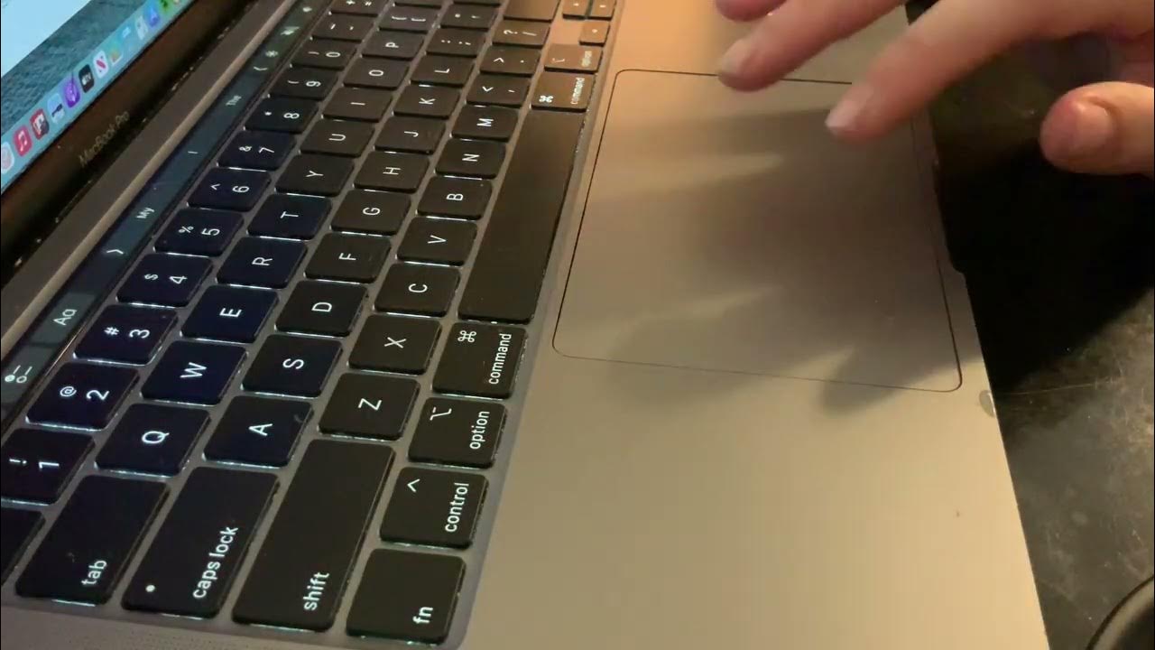 ASMR typing sounds: typing on a MacBook, candle in background, no ...
