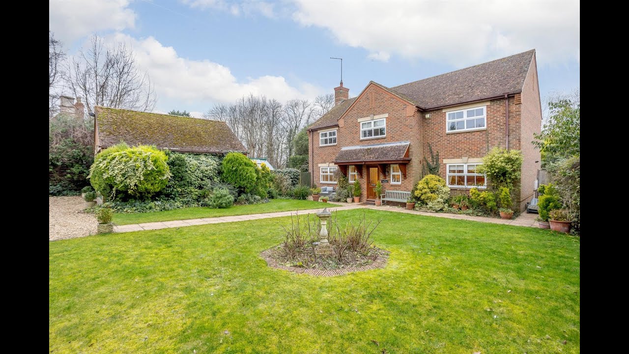 Manor House Gardens, Raunds, Wellingborough, Northamptonshire - YouTube