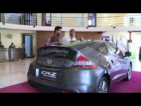 Hybrid cars fail to ease Pakistan's gas woes - YouTube