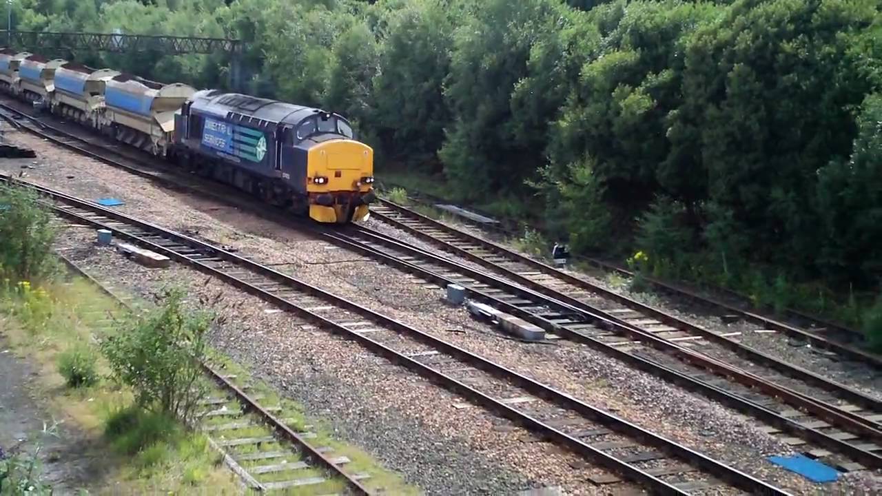 Class 37 37423 Perth Station 5 July 2010 with ballast train - YouTube