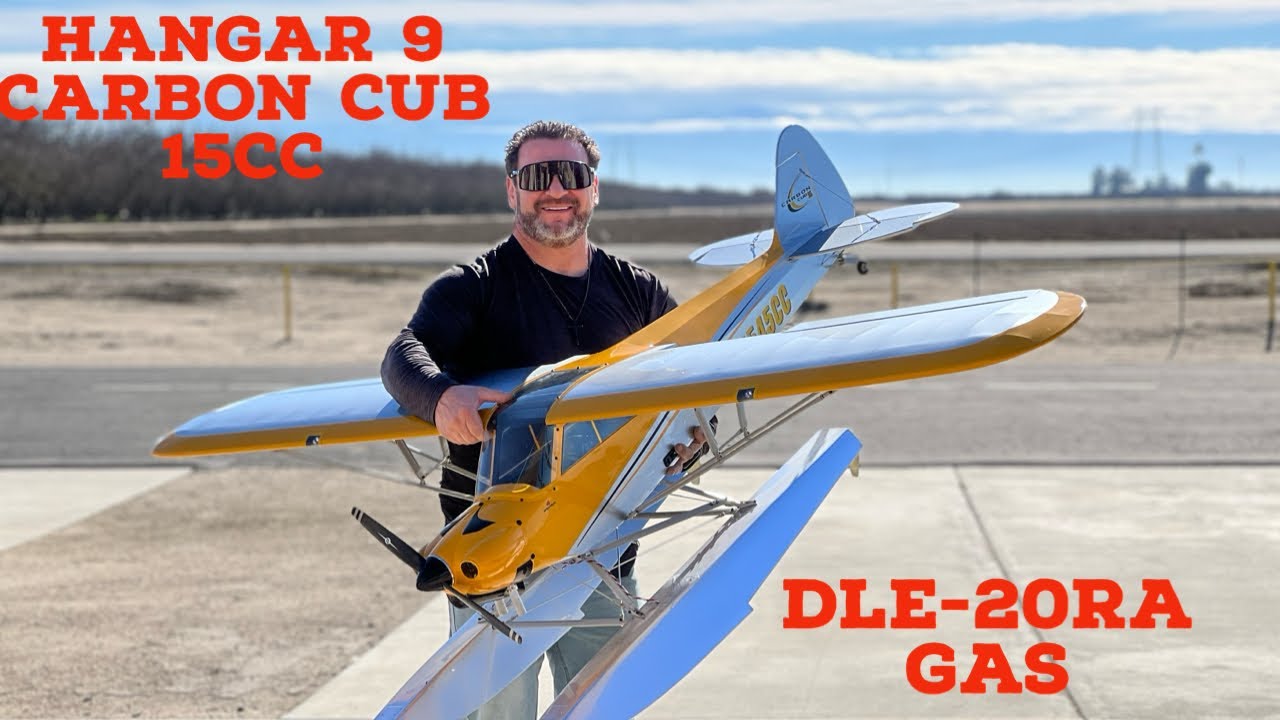 Hangar9 Carbon Cub 15cc/ DLE-20RA Gas/ Spektrum components. A whole lot ...