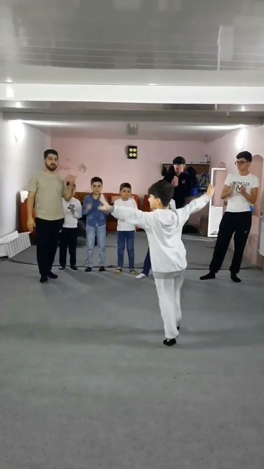 Əlihəsən bala. reqs dersleri unvan Balaxani - YouTube