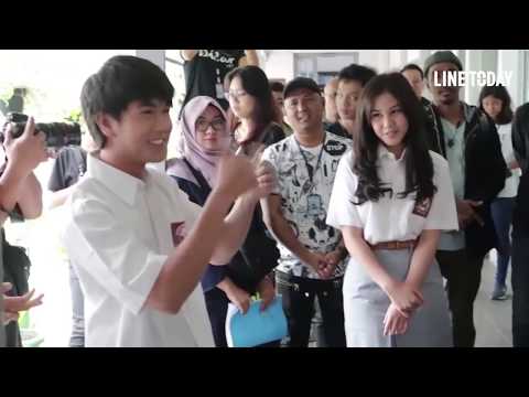 Eksklusif  Kemesraan Iqbaal dan Vanesha di Balik Layar Film 'Dilan 1991'