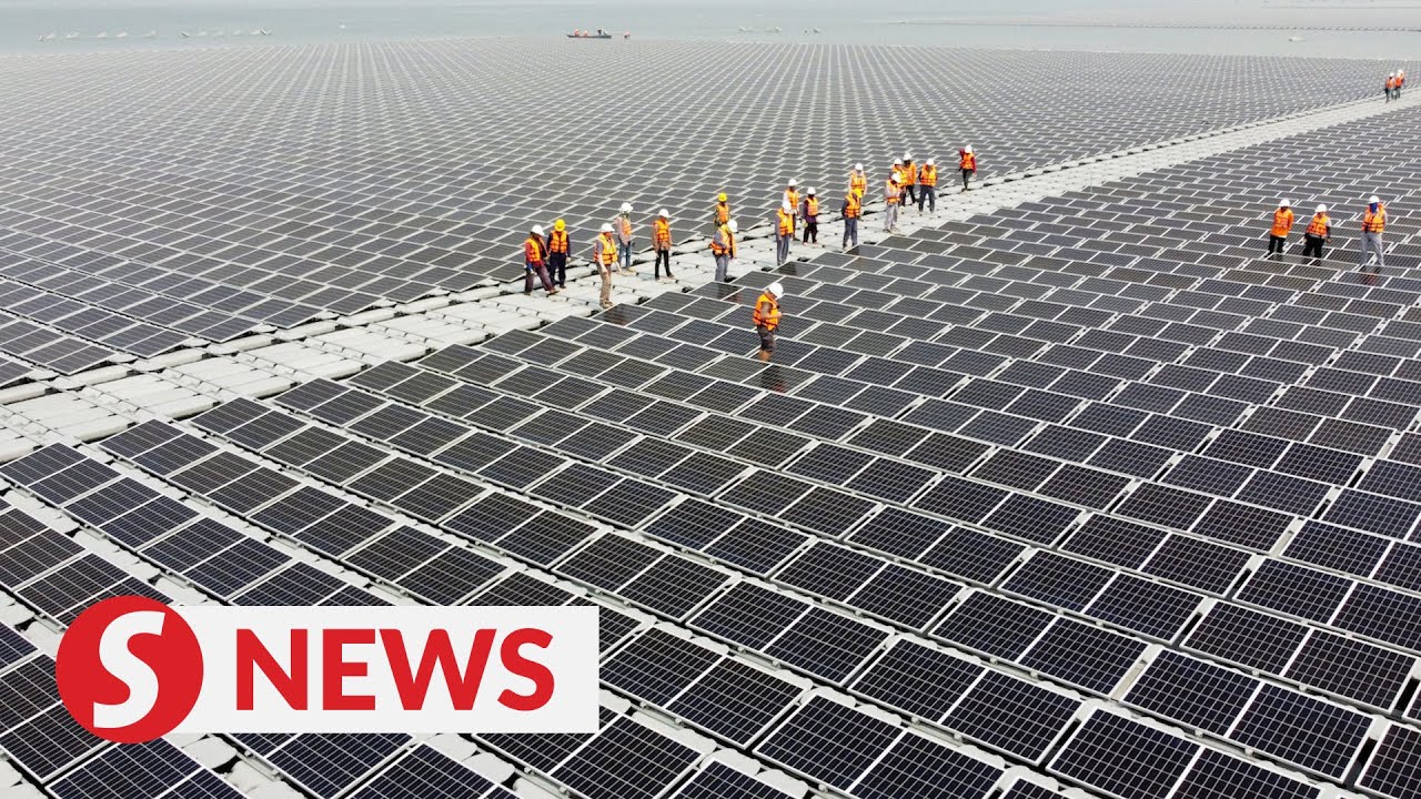 Thailand builds a massive floating hydro-solar farm - YouTube