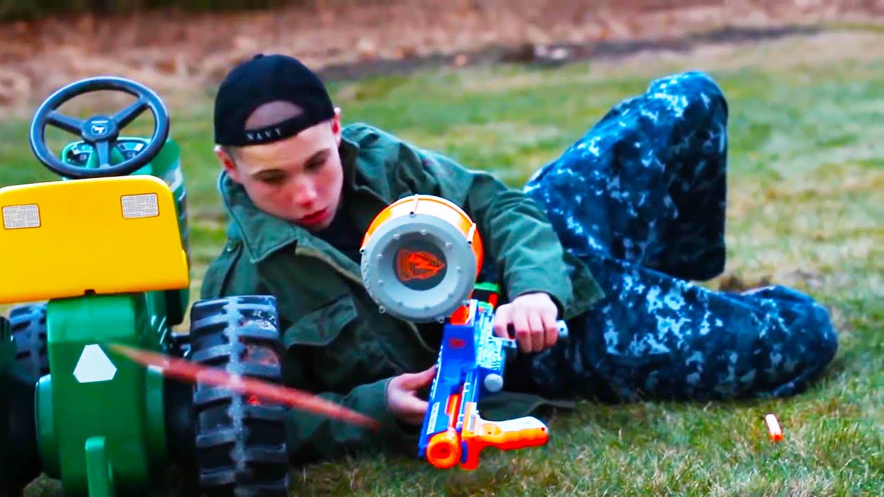 Nerf War: Backyard Battle - YouTube